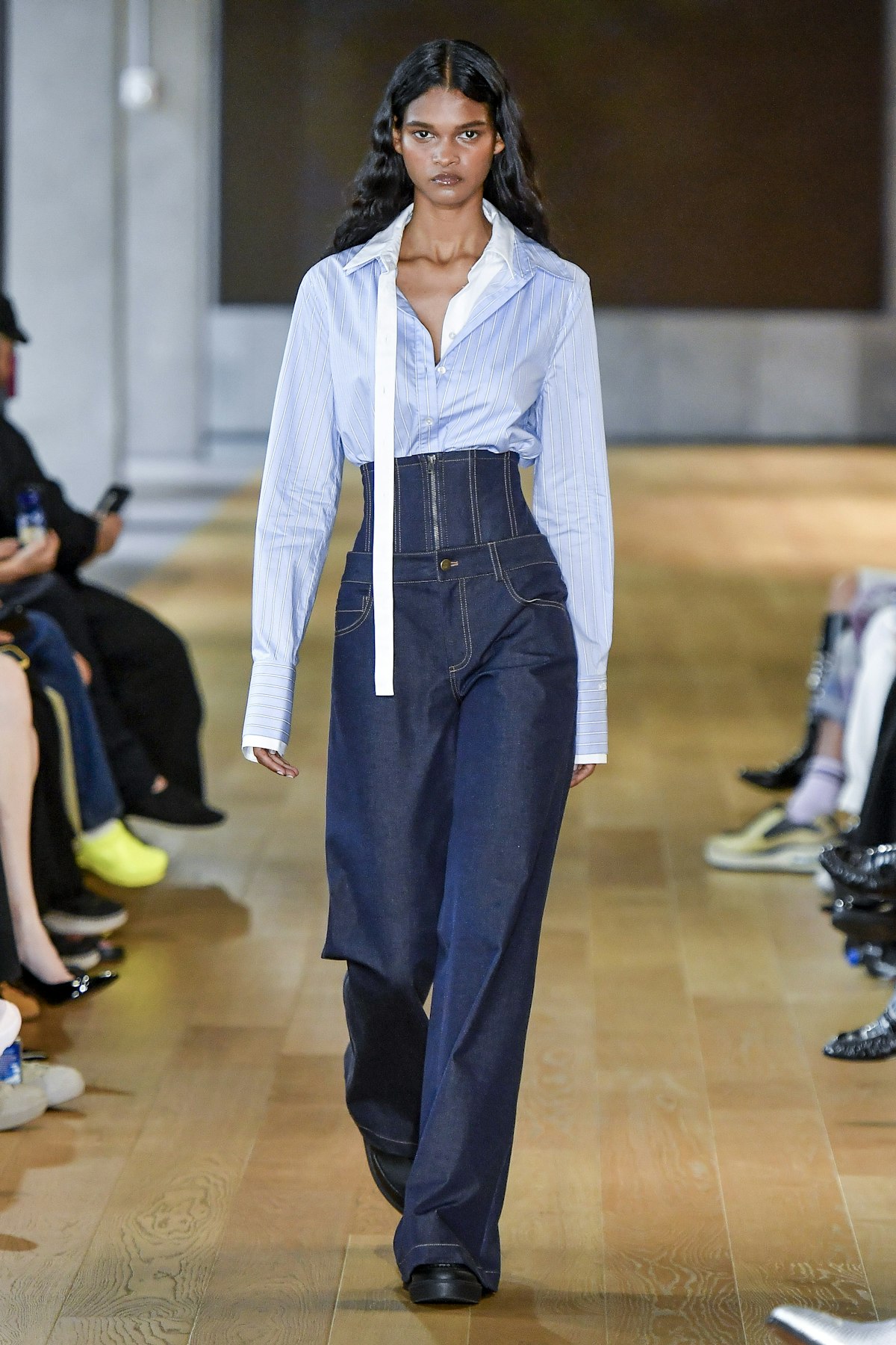 Pantaloni jeans donna, quali sono i modelli di tendenza per la ...