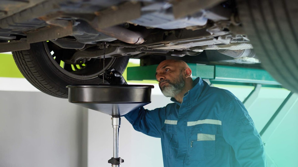 Cold Weather Oil Change Tips For Quick Lube Pros | Shopmonkey