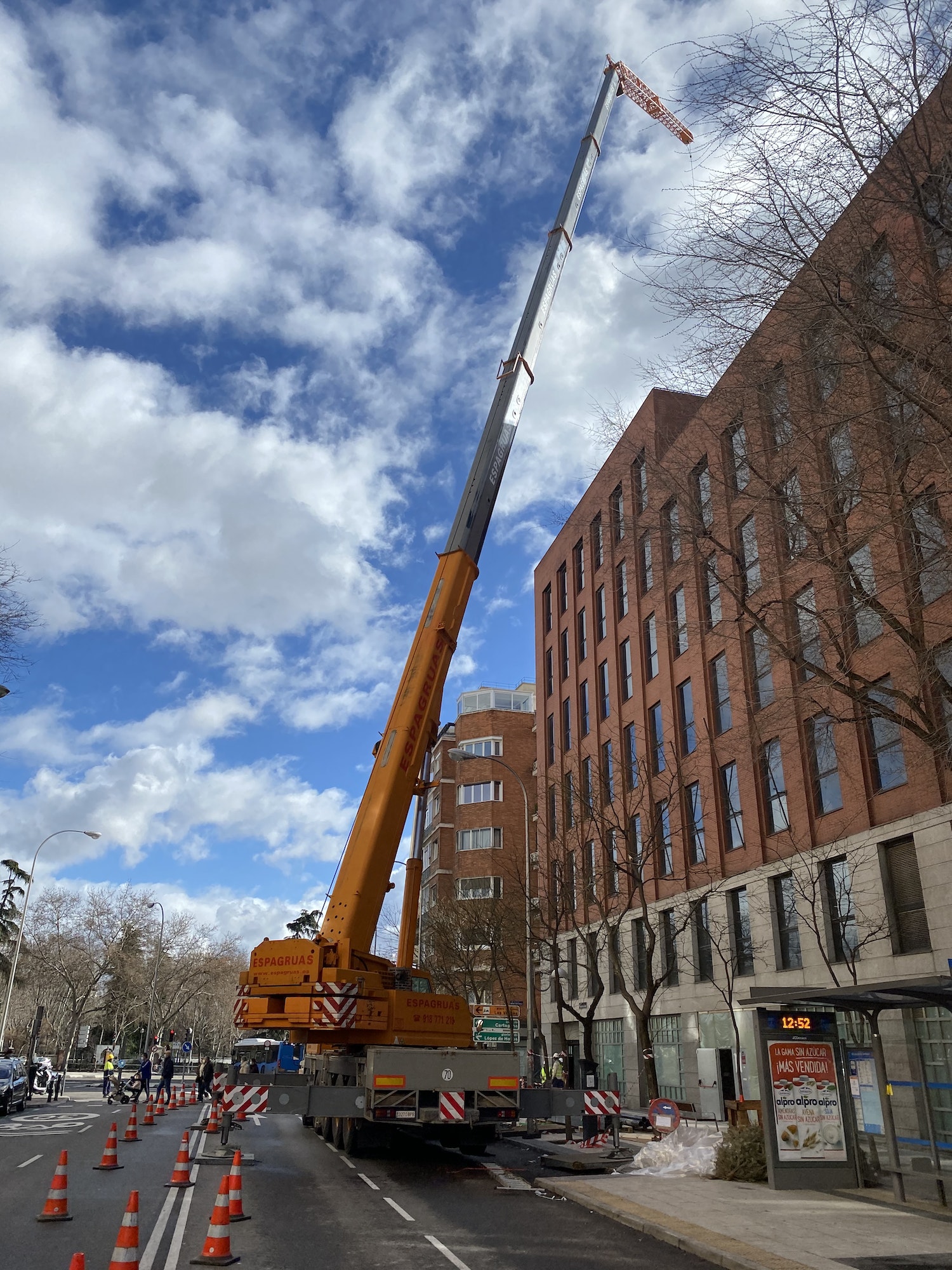 We hoist and install AC systems at 100, Ortega Y Gasset street in ...