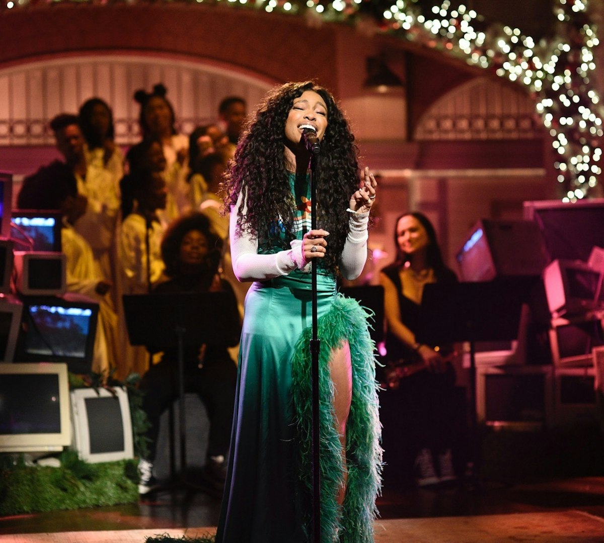 Watch SZA’s Saturday Night Live Debut