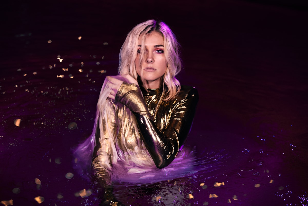 Clara Mae is Teasing Us with the Release of Her Latest Single "Lost"