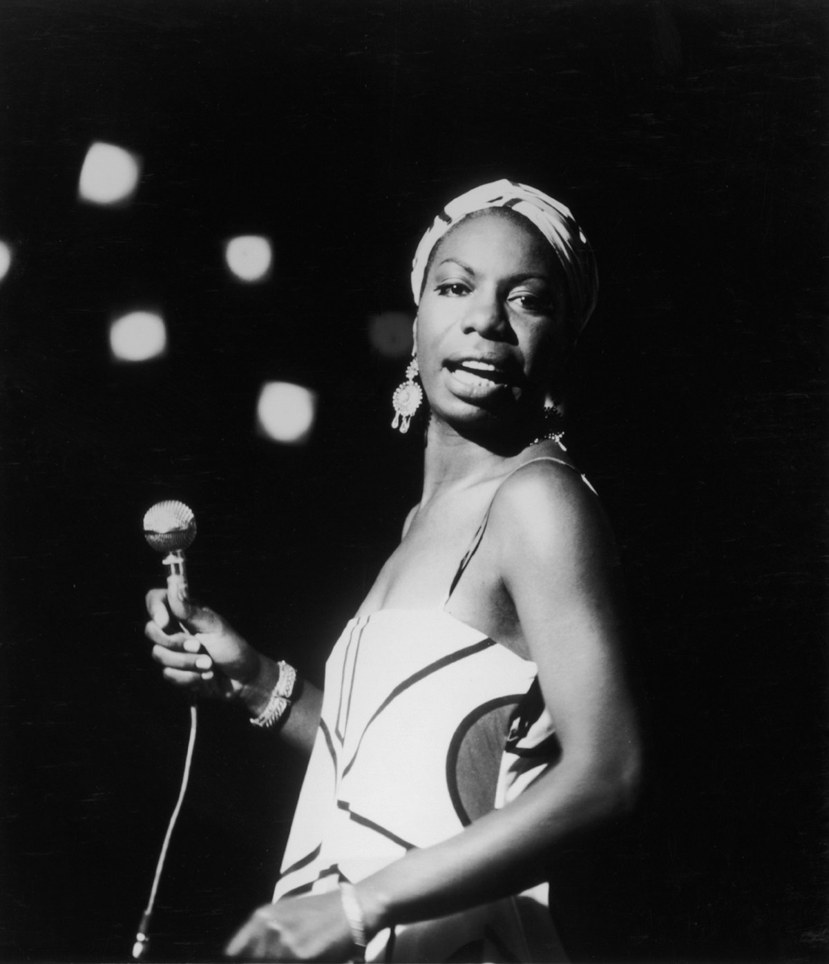 Remembering The Wise Words of Miss Nina Simone - Nina Simone Quotes Singer