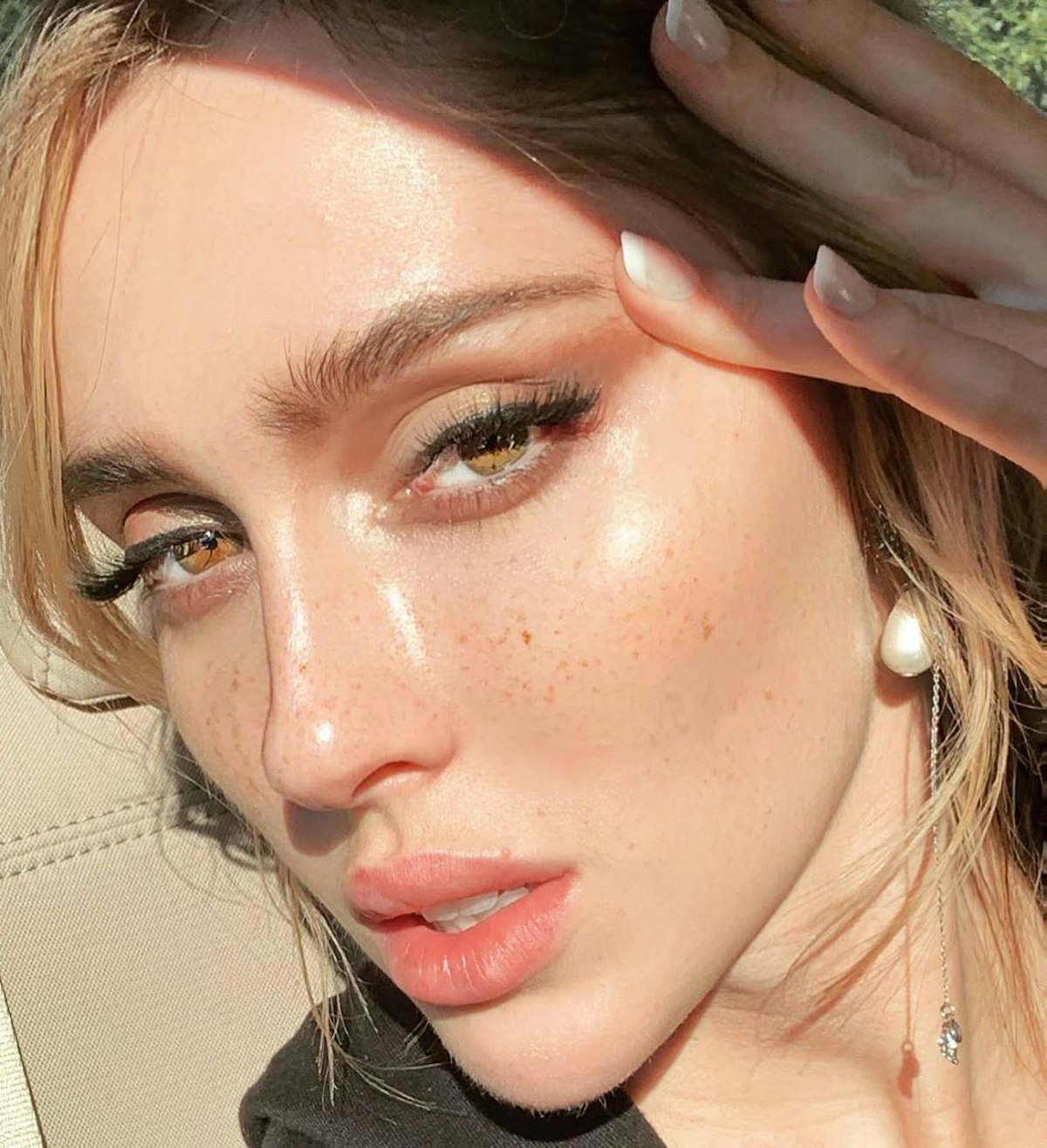 The Best Dewy Foundations - Makeup Glowy Skin Trend Beauty