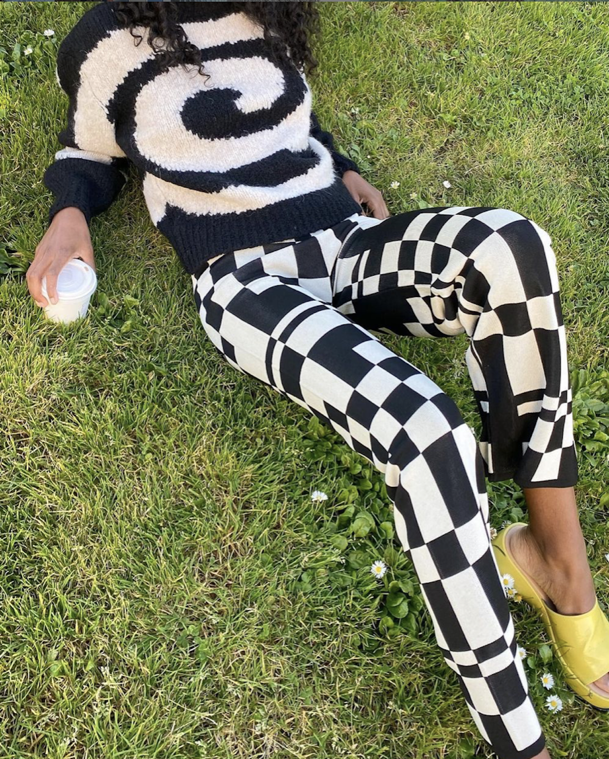 12 Funky Print Pants For Your Spring Wardrobe - Pschedelic Quirky Print ...