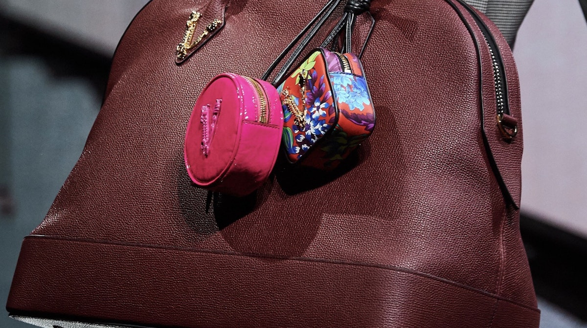 The Hottest Fall/Winter 2020 Trend is the Mini Bag - Fashion Runway Trends