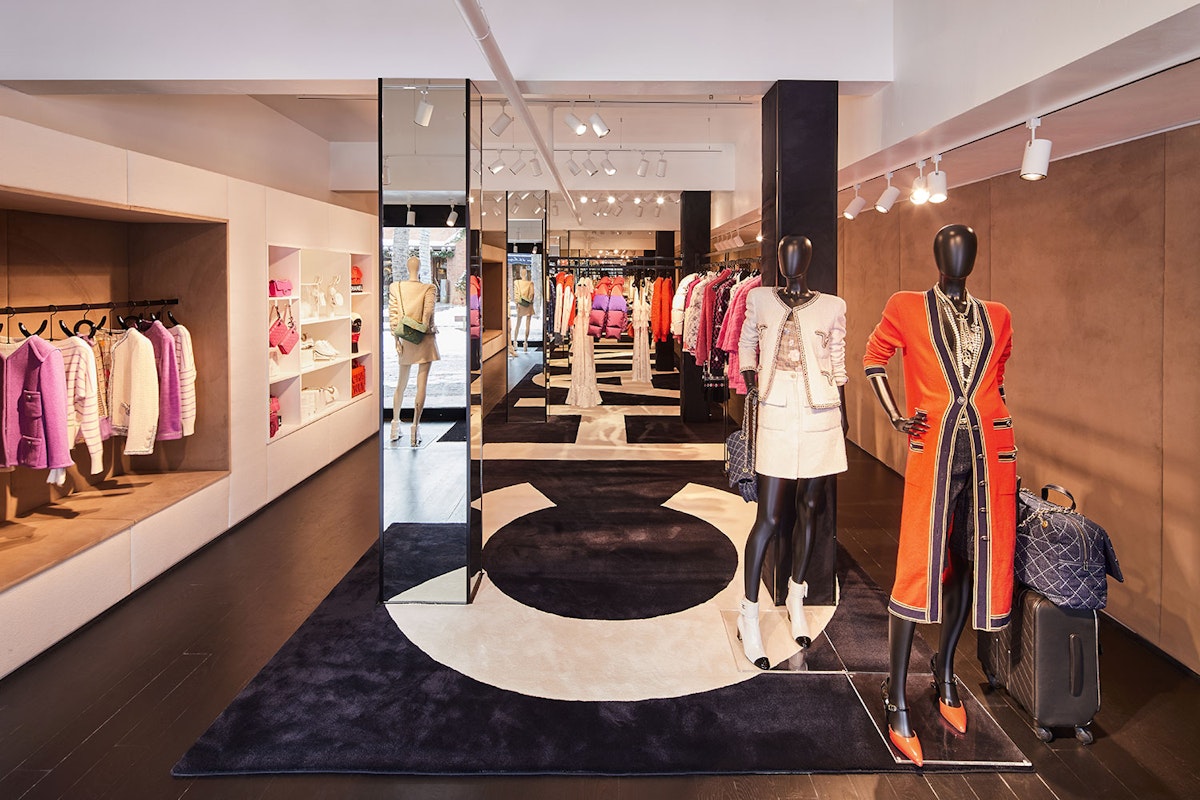 Chanel's Aspen Pop-Up Store is a Luxurious Winter Utopia - Elk ...