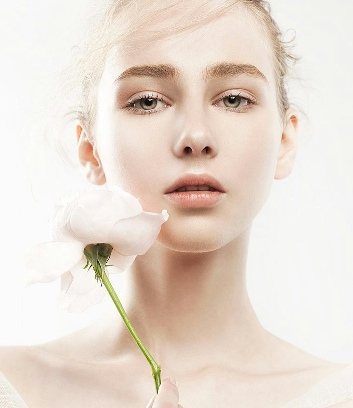 The Best Rosehip Oil Products for a Luxurious Glow - Beauty Benefits
