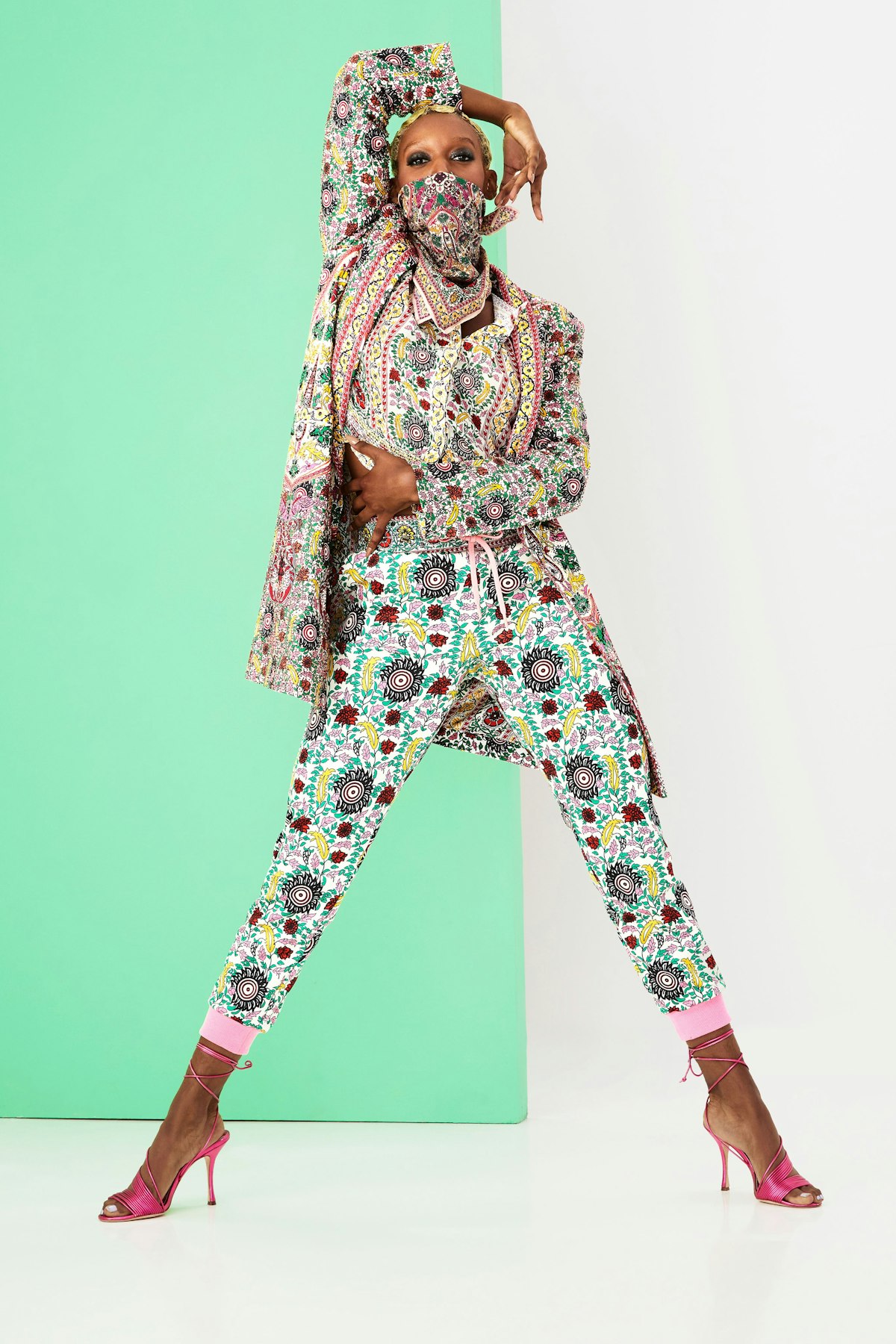 How to Dress Like a Gemini - Astrology Zodiac Fashion Runway Trends
