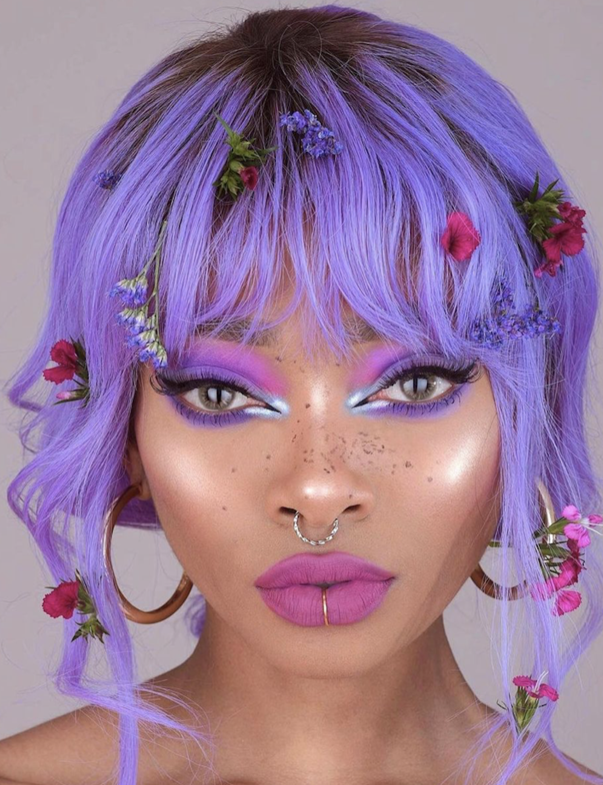 10 'Veri Peri' Beauty Looks to Try in 2022 - Panton Color of the Year ...