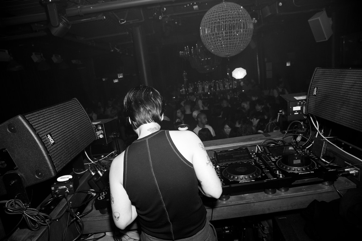 The History of House Music — House Music Techno Music Dance Raves ...