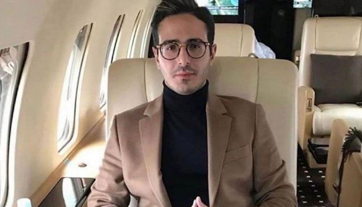 A Timeline of 'Tinder Swindler' Simon Hayut's Scams — Scammer Timeline ...