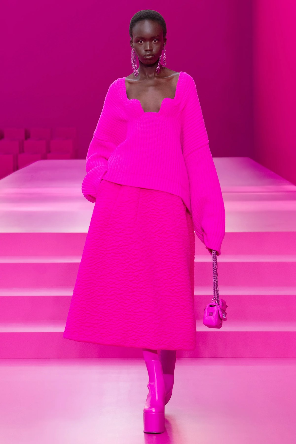3 Color Trends For Fall 2022 Fashion — Pantone Color of the Year 2023 ...