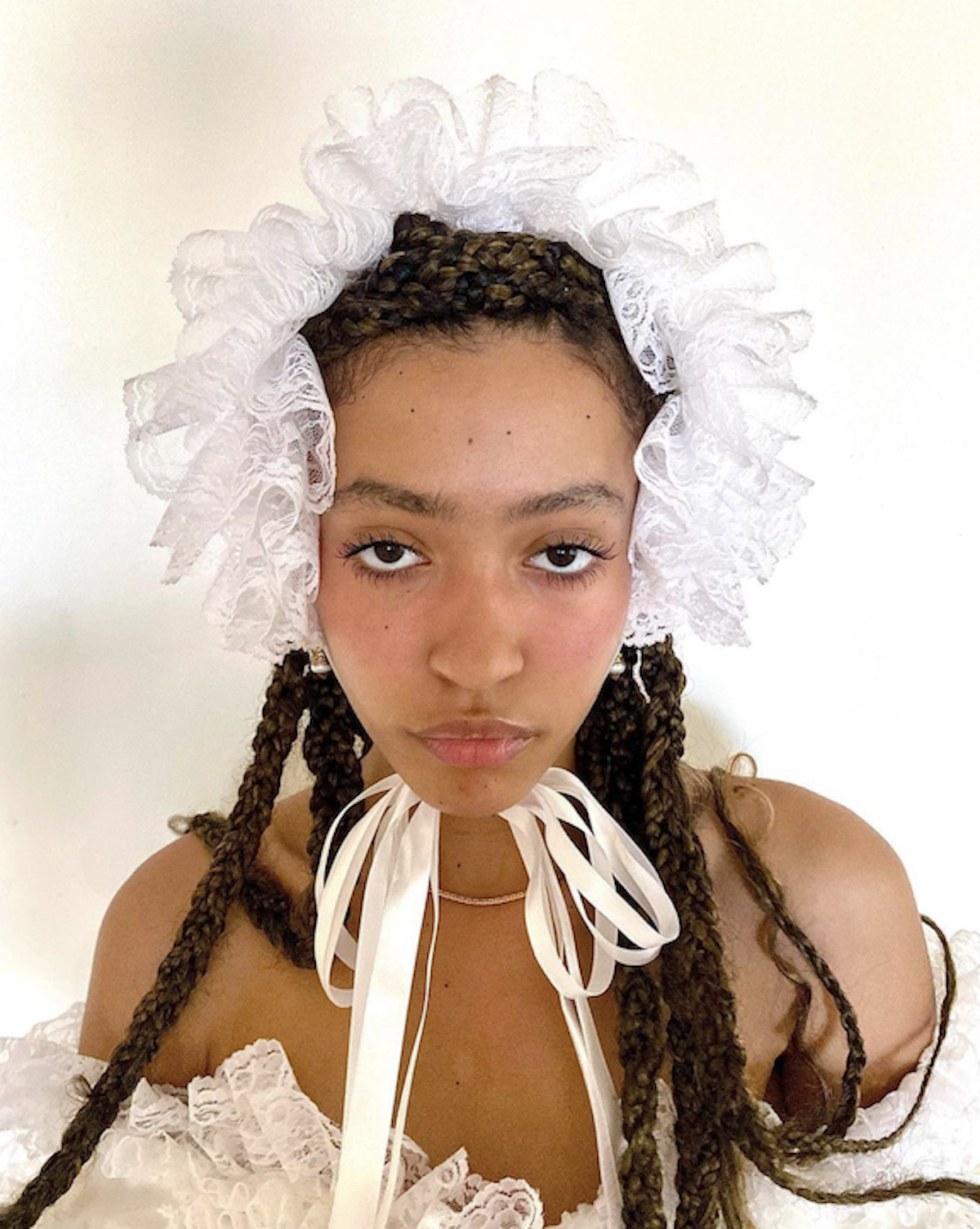 Dollcore 101: Everything You Need to Know — Dollete Coquette Balletcore Bow