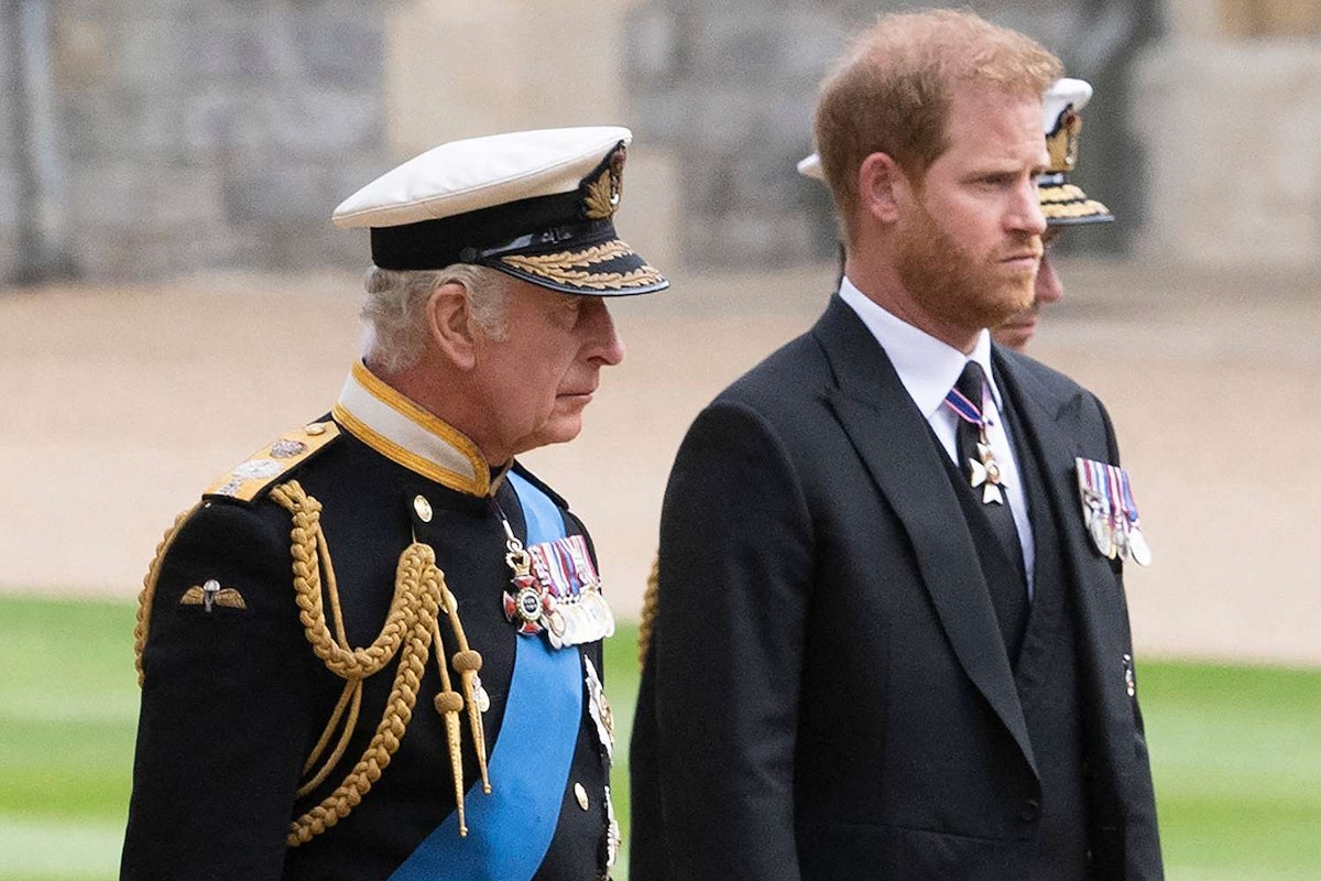 Buckingham Palace Hiring for Royal Communications Assistant Position