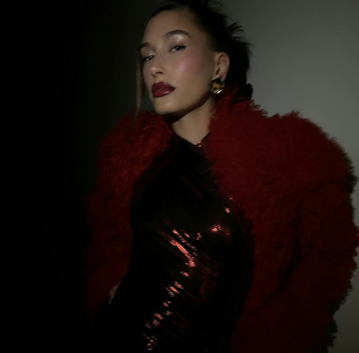 The Mob Wife Aesthetic is TikTok's Latest Winter Trend – Fur, Animal ...