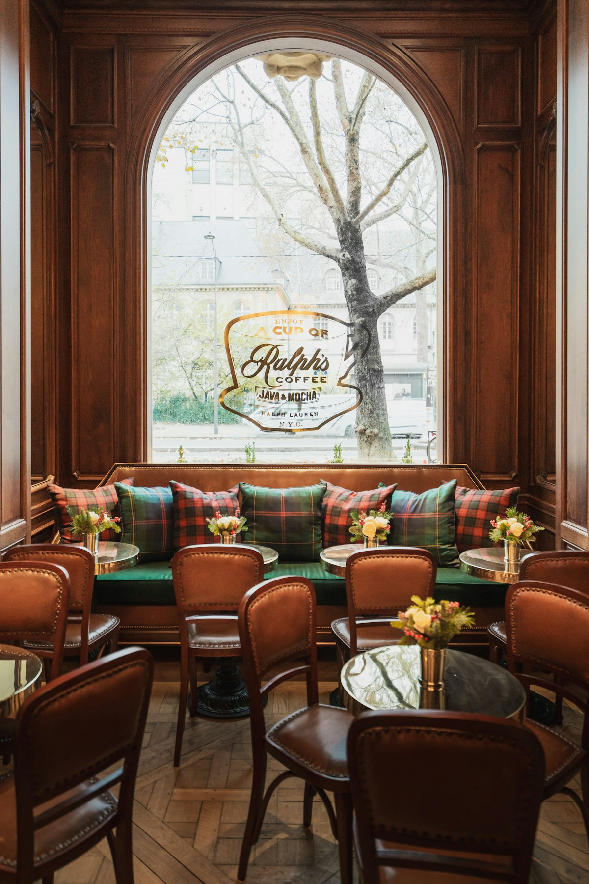 Ralph’s Coffee Sets Up Shop in Paris