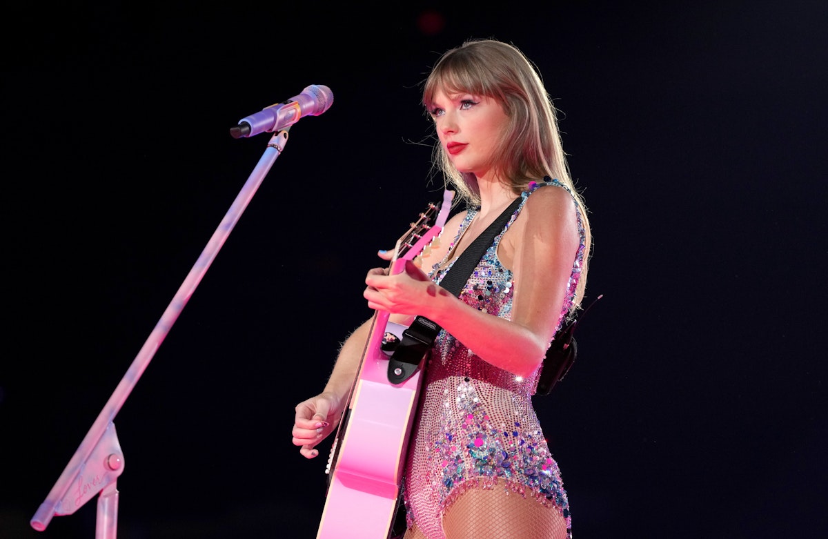 Taylor Swifts Complete Discography Every Album In Chronological Order