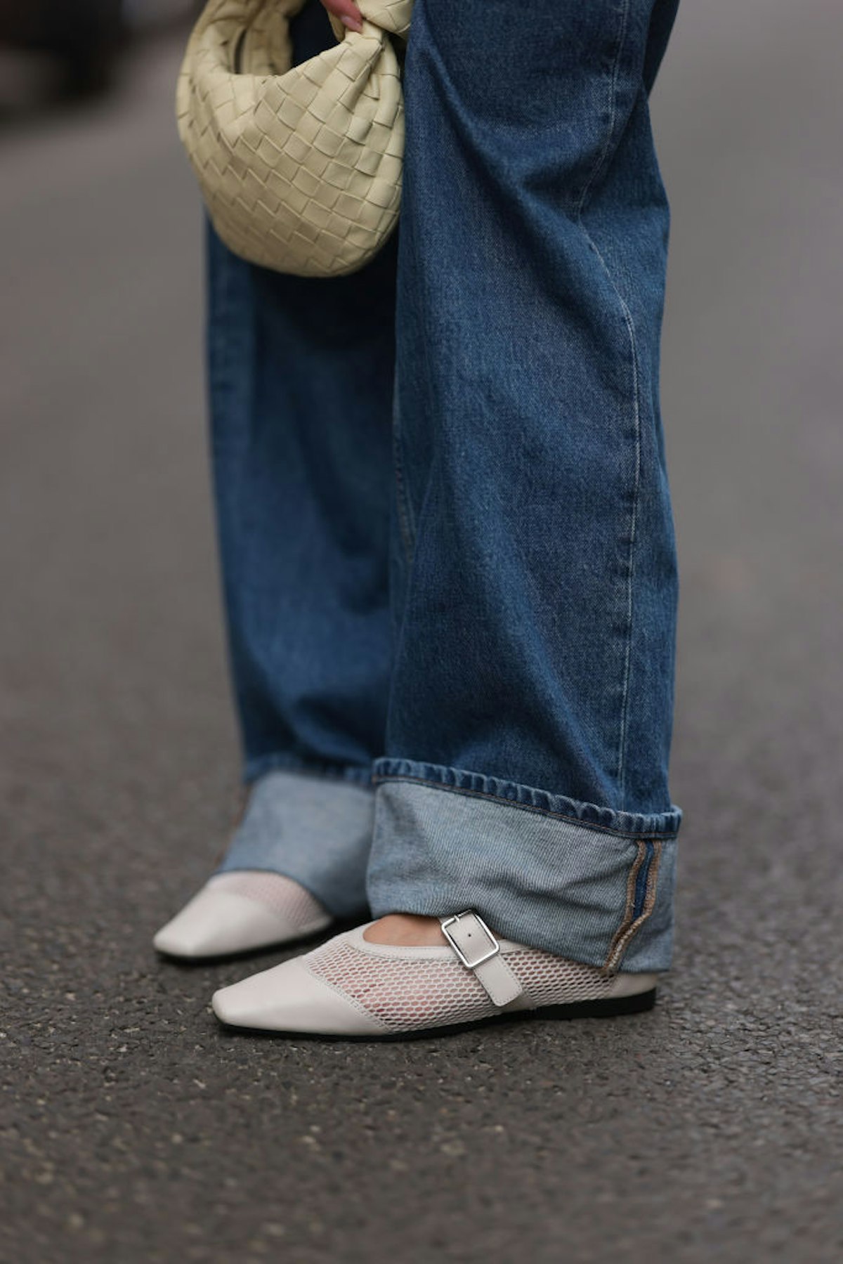 9 Mesh Shoes to Step Into the Summer in Fresh Style