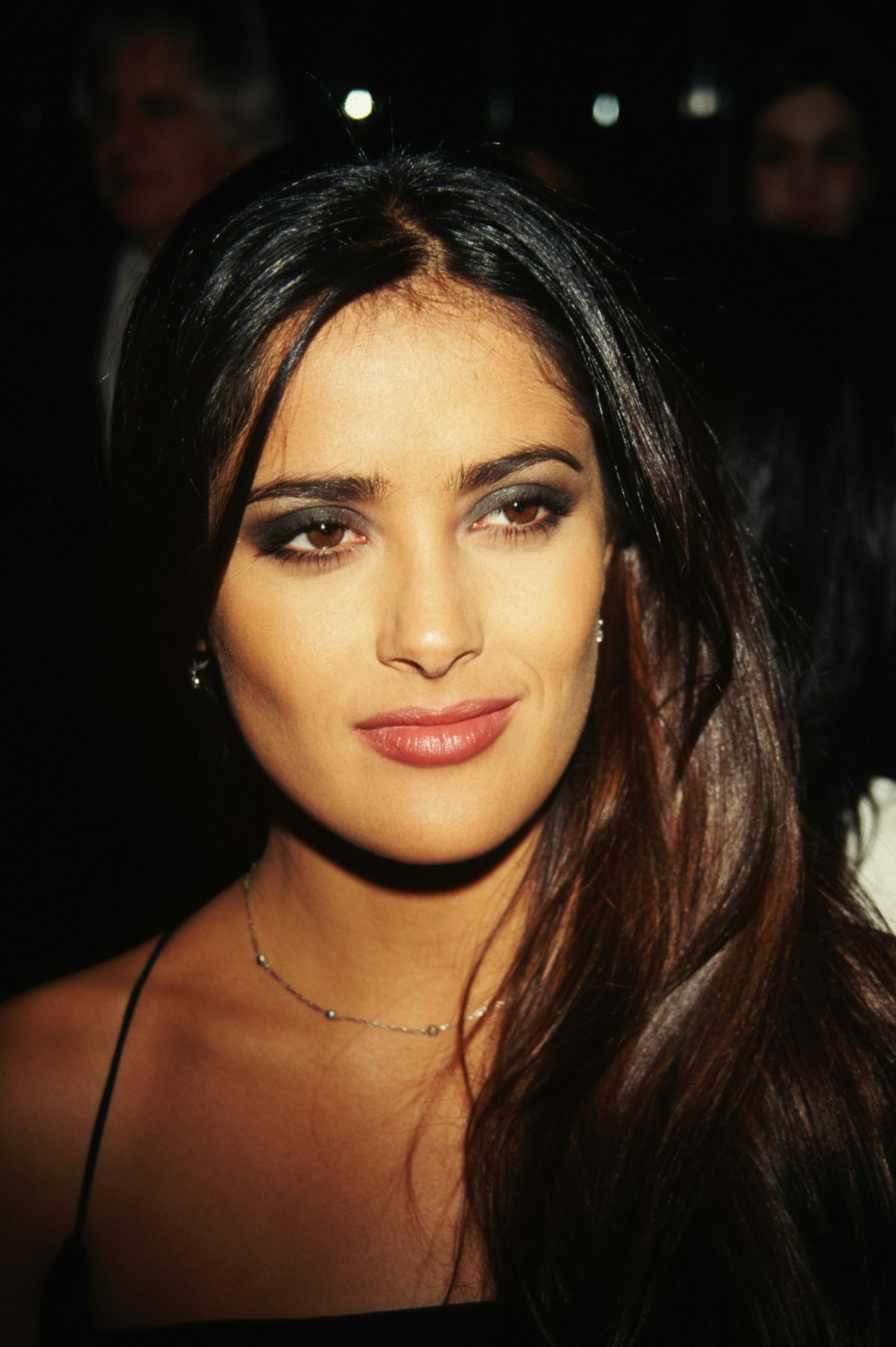 A Moodboard of Salma Hayek's Best Beauty Looks From the '90s