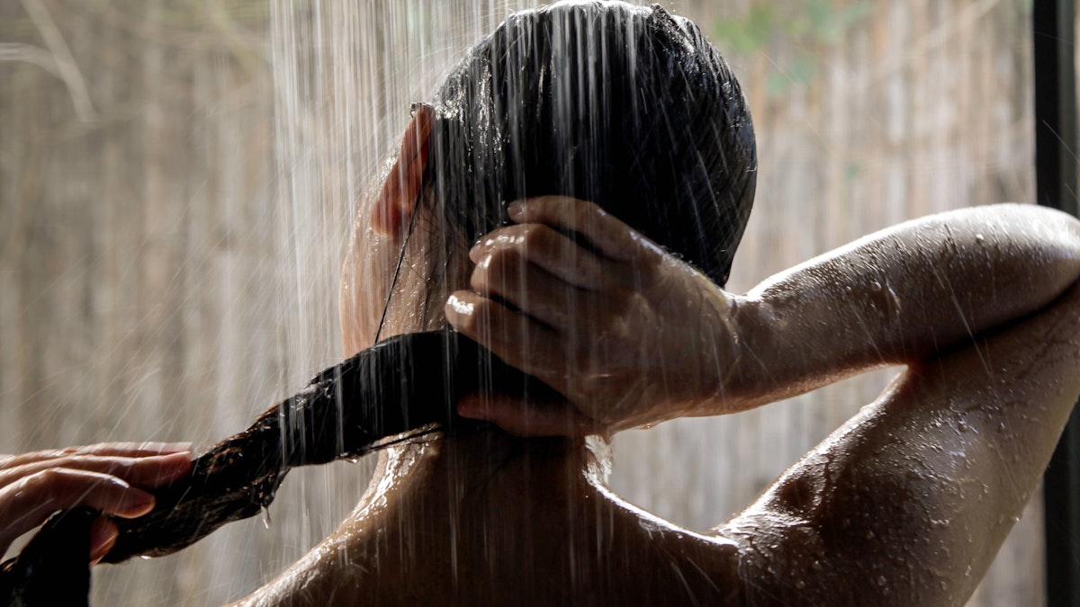 6 Natural Ways To Make Your Hair Grow Fast in 2025, According to ...