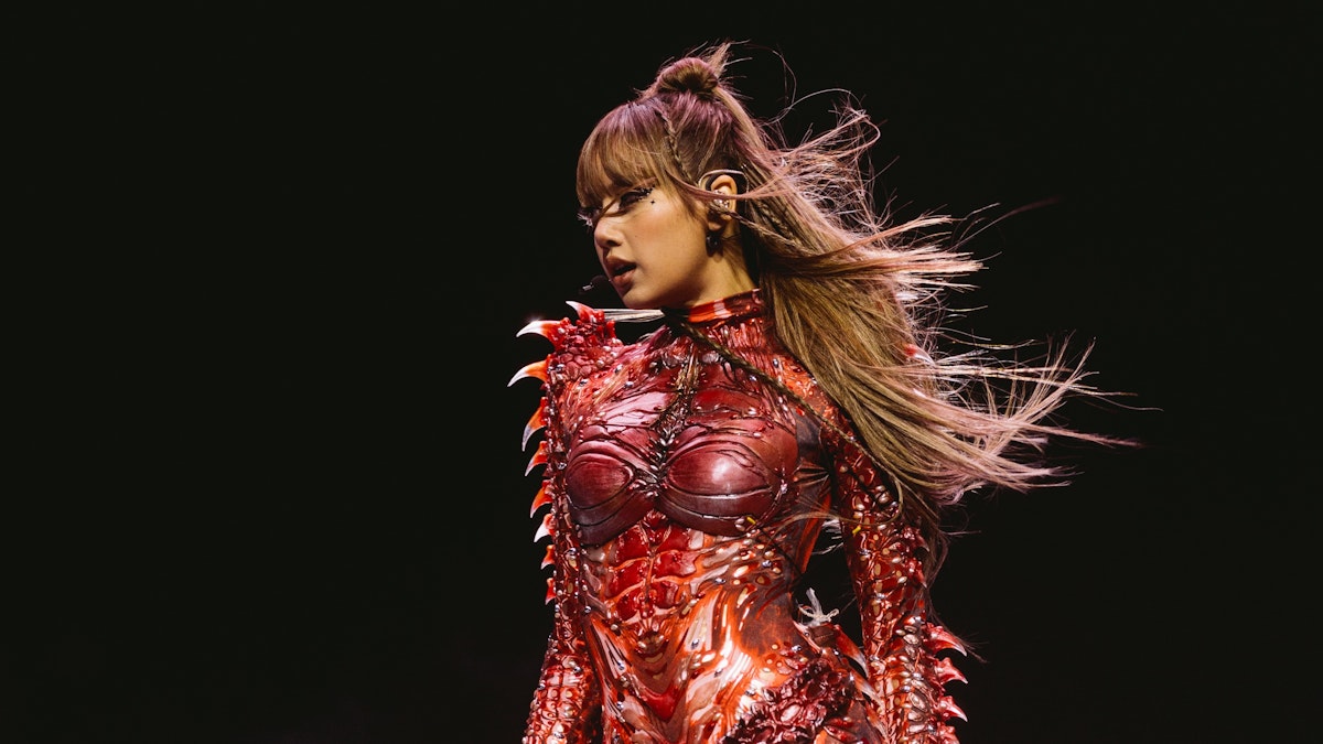 Blackpink's Lisa Stuns at Coachella 2025 in Futuristic Looks ...