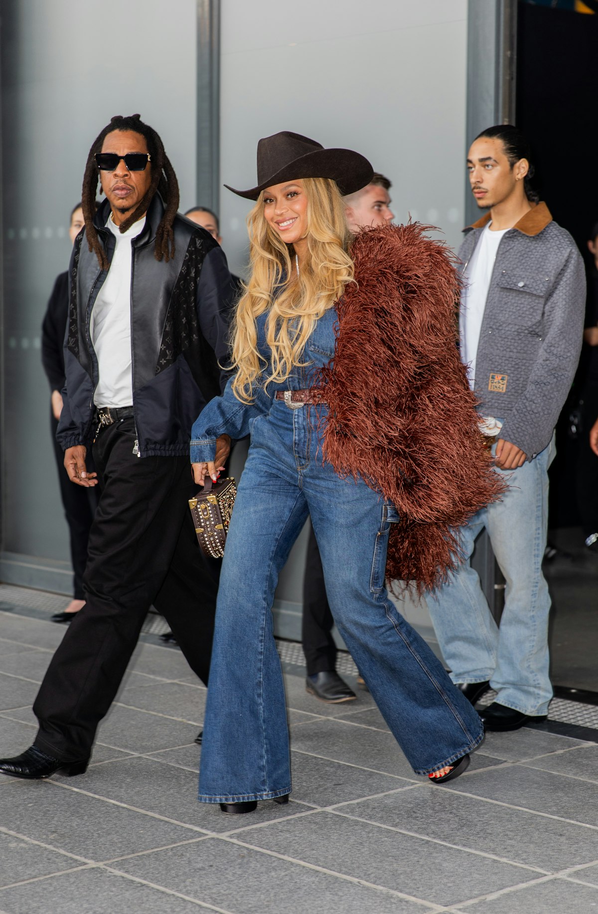 Beyoncé and Jay-Z Join the Louis Vuitton Men’s Spring/Summer 2026 Show ...