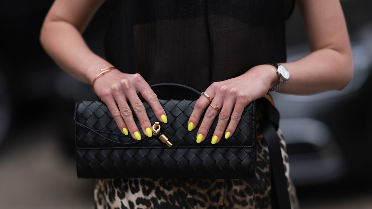 Lemonade Nails Are the Zestiest Summer 2025 Nail Trend—Hailer Bieber ...