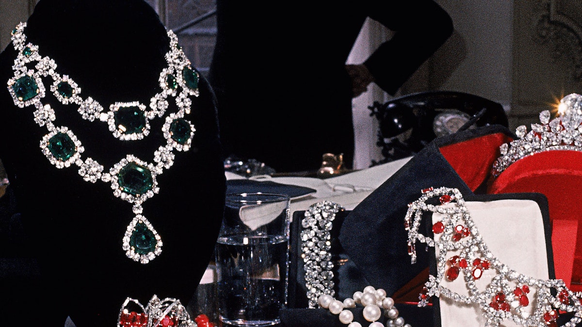 Harry Winston's Newest Collection Pays Homage To The House's Glamorous ...