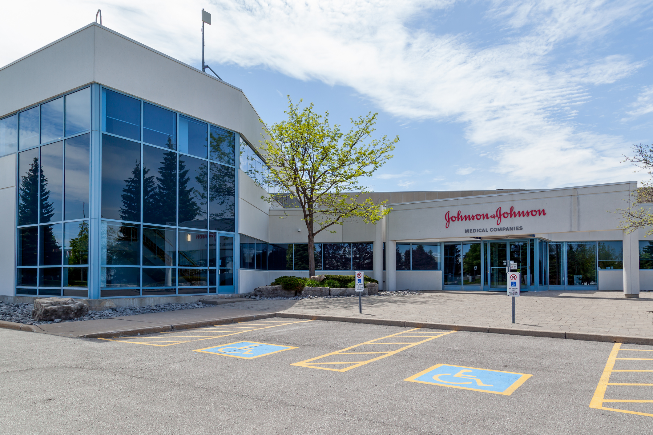PPF Group | JNJ's dual-targeting CAR-T shows first encouraging results ...