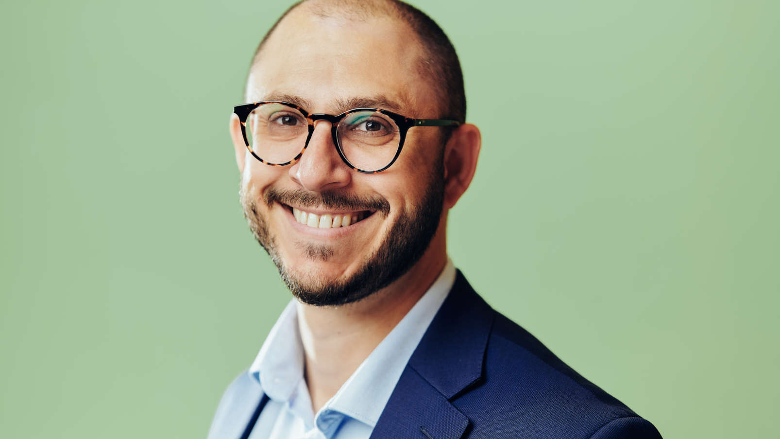 Get on the Danes' floor | Meet the talents