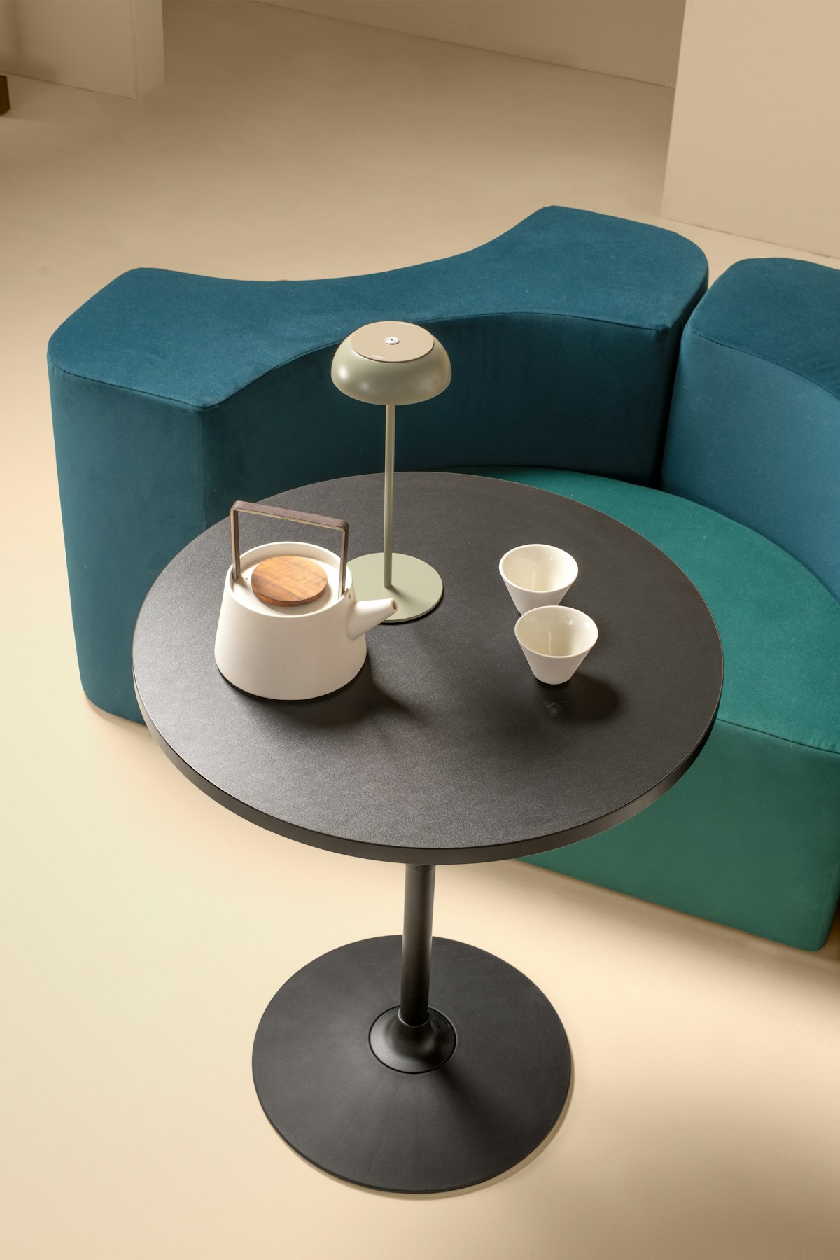 Head - elevating table with melamine top