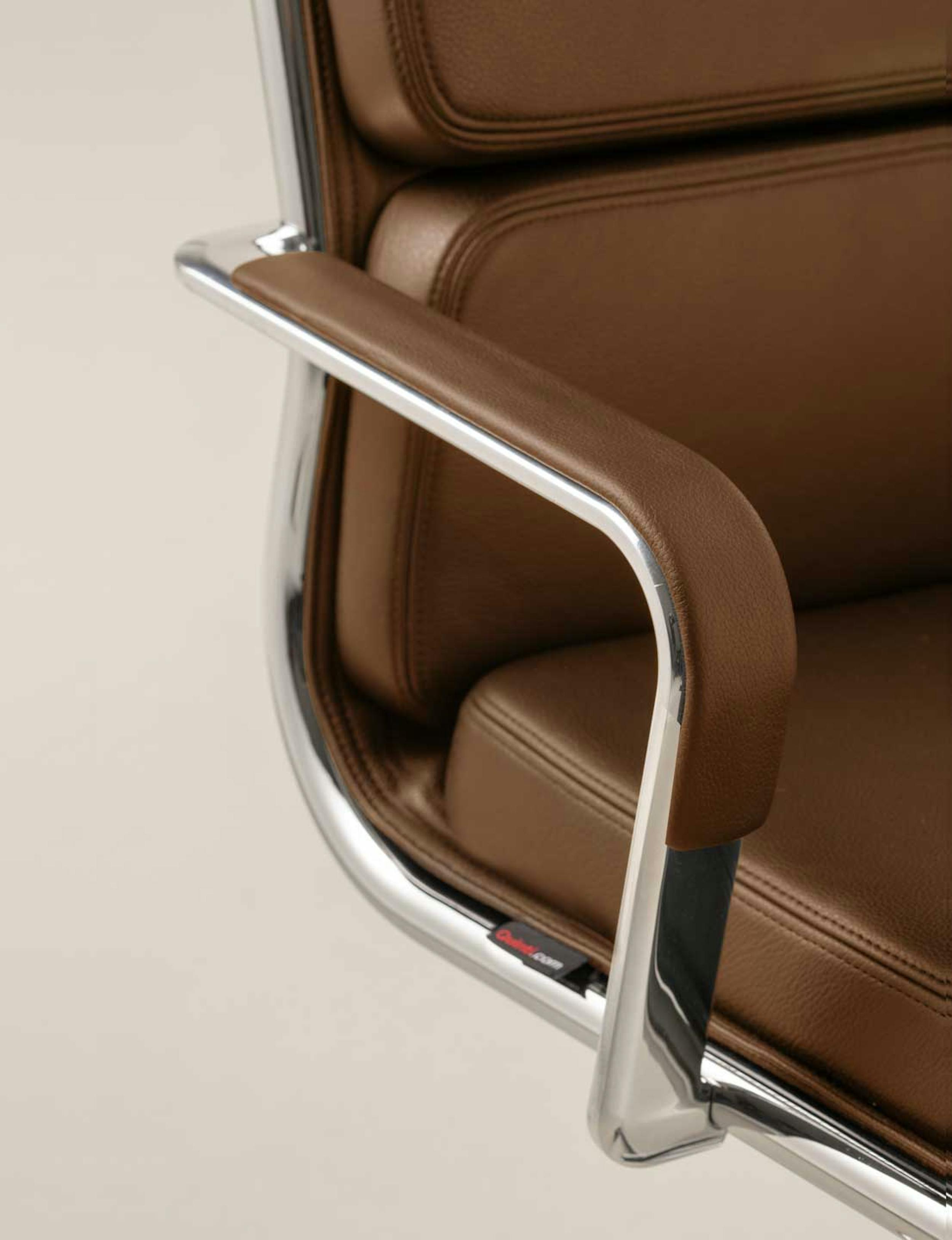 Season Comfort - Executive chair with high back