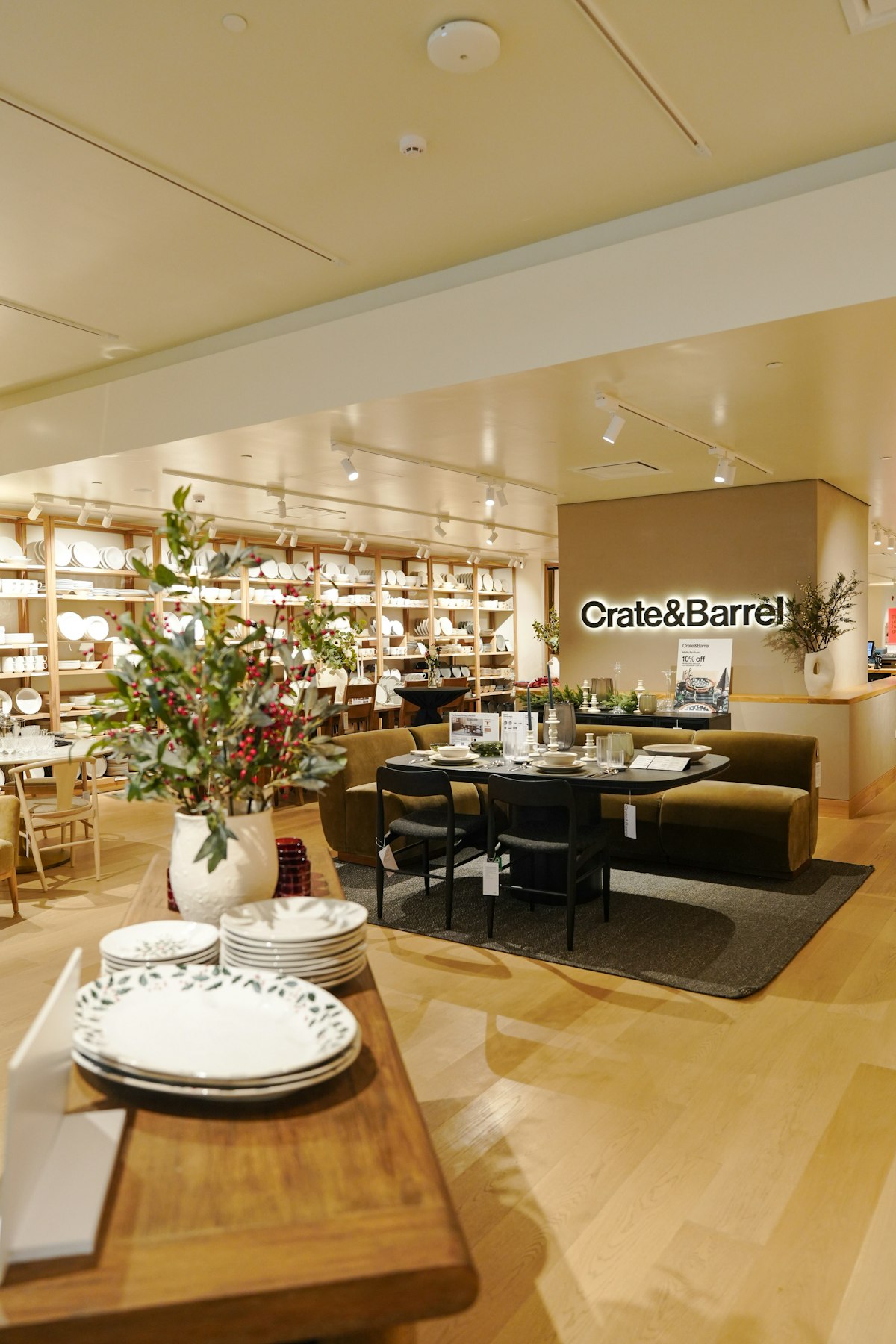 Crate & Barrel Introduces New Store at The Podium