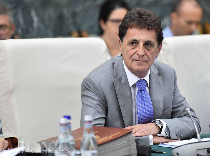 A murit Mircea Dușa, fost ministru al Apărării în Guvernul Ponta