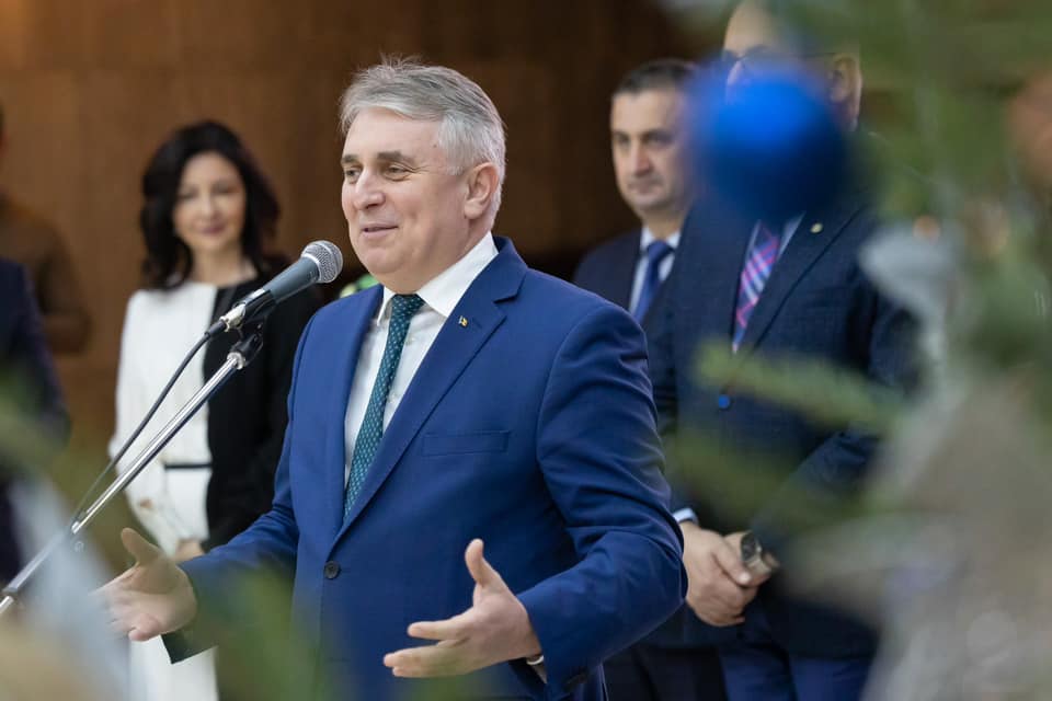 Conducătorul lui Bode de doctorat, suspendat de UBB. Adrian Ivan nu va ...