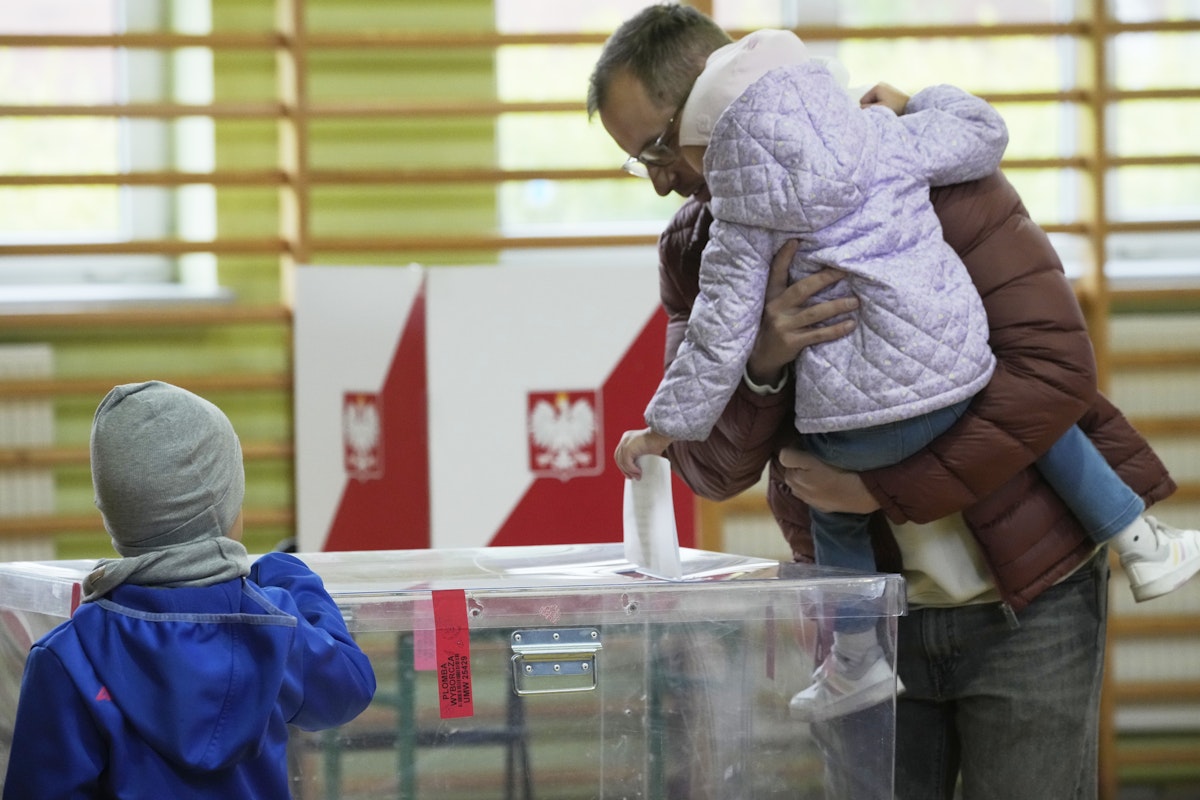 Alegeri prezidențiale în Polonia cu număr record de votanți: Diaspora s ...