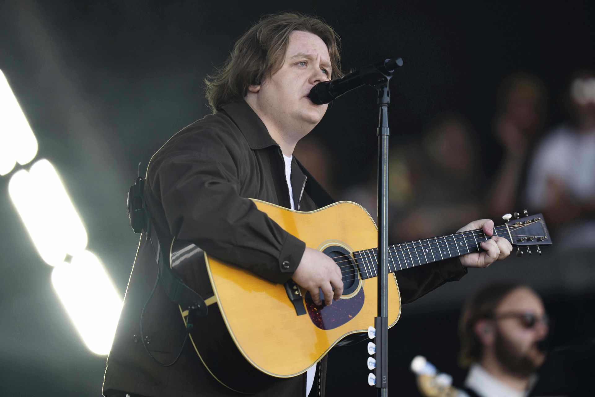 UNTOLD 2026. Lewis Capaldi vine pentru prima oară în România, headliner ...