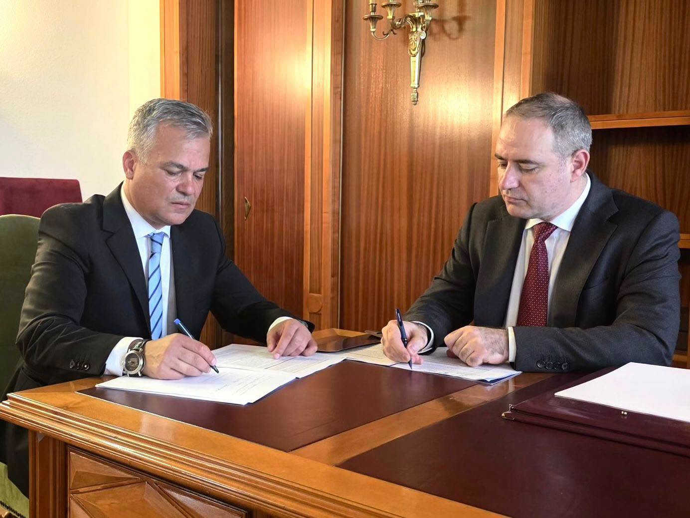Adrian Veștea s-a întâlnit cu Alexandru Nazare, pe care l-a numit ...