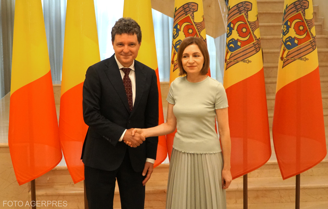 Nicușor Dan: „Nu e dramatic” că liderii UE au decis ca Moldova și ...