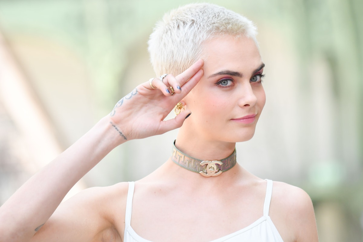 A quoi ressemble le premier tube de Cara Delevingne