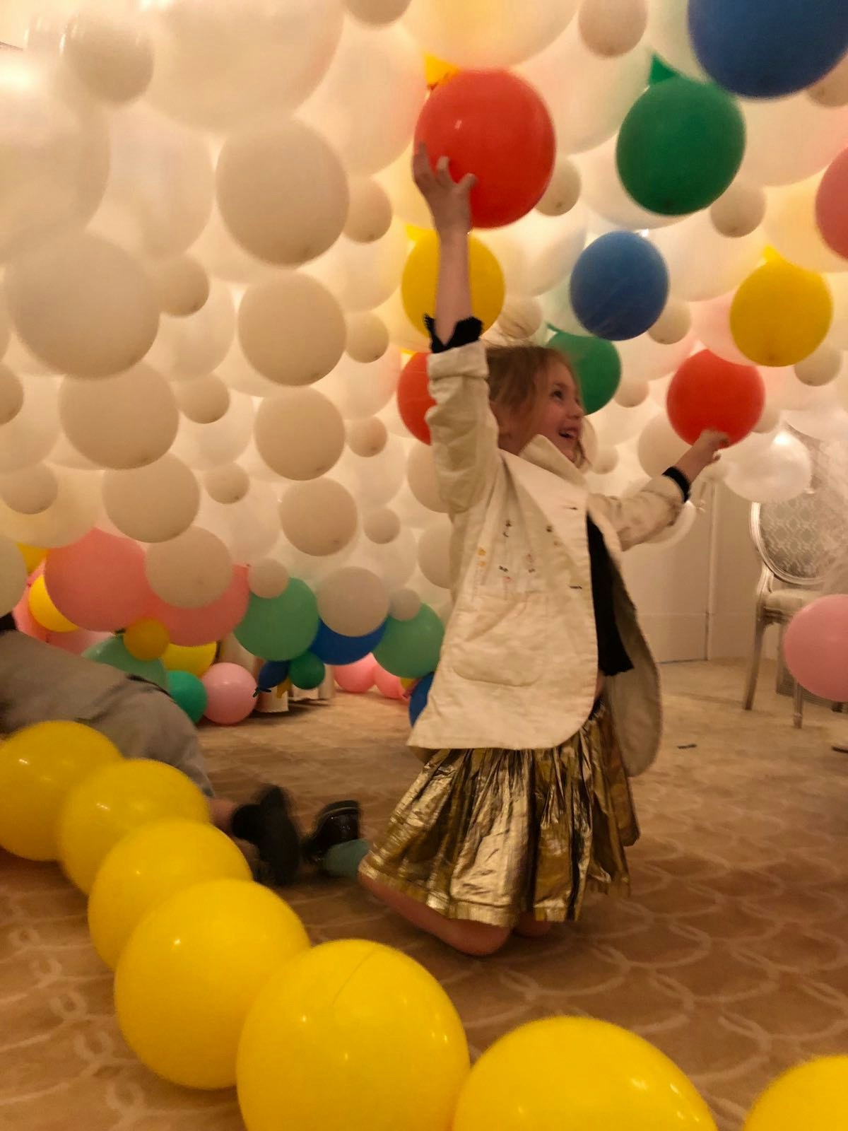 Caromy & Co fait son carnaval au Plaza Athénée