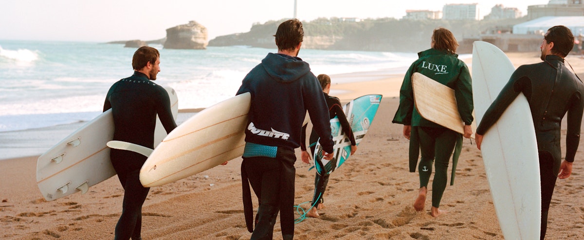 Qui sont les surfeurs les plus cools de la côte Ouest