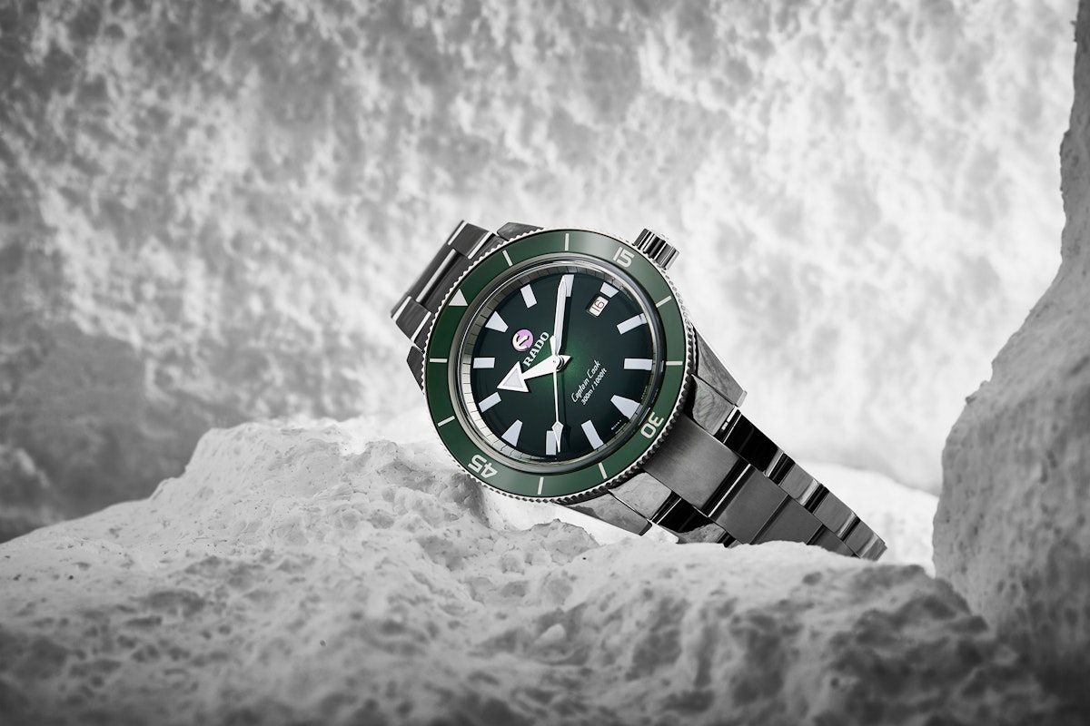 Rado Captain Cook 300m