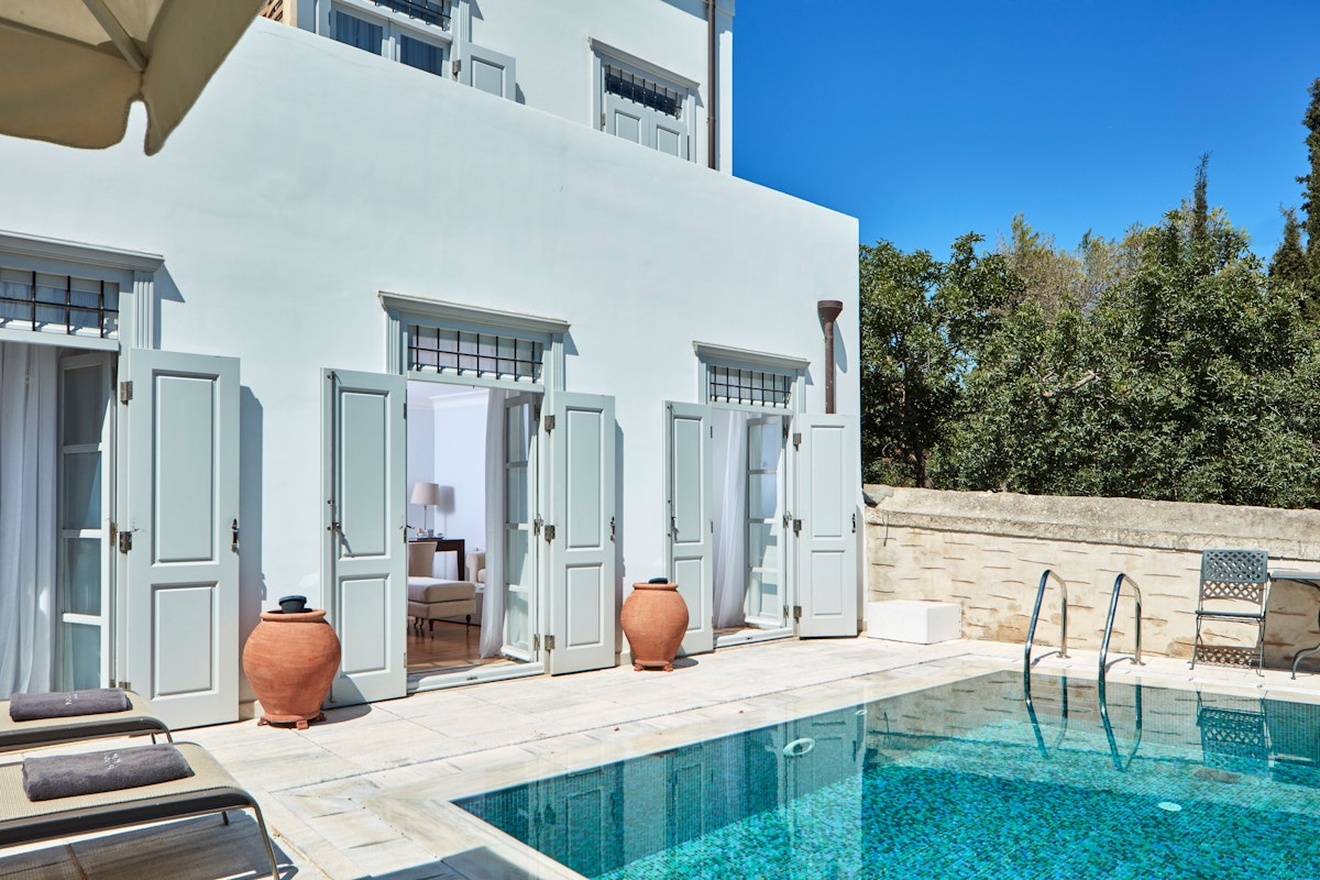 Visite guidée : le Poseidonion, à Spetsai