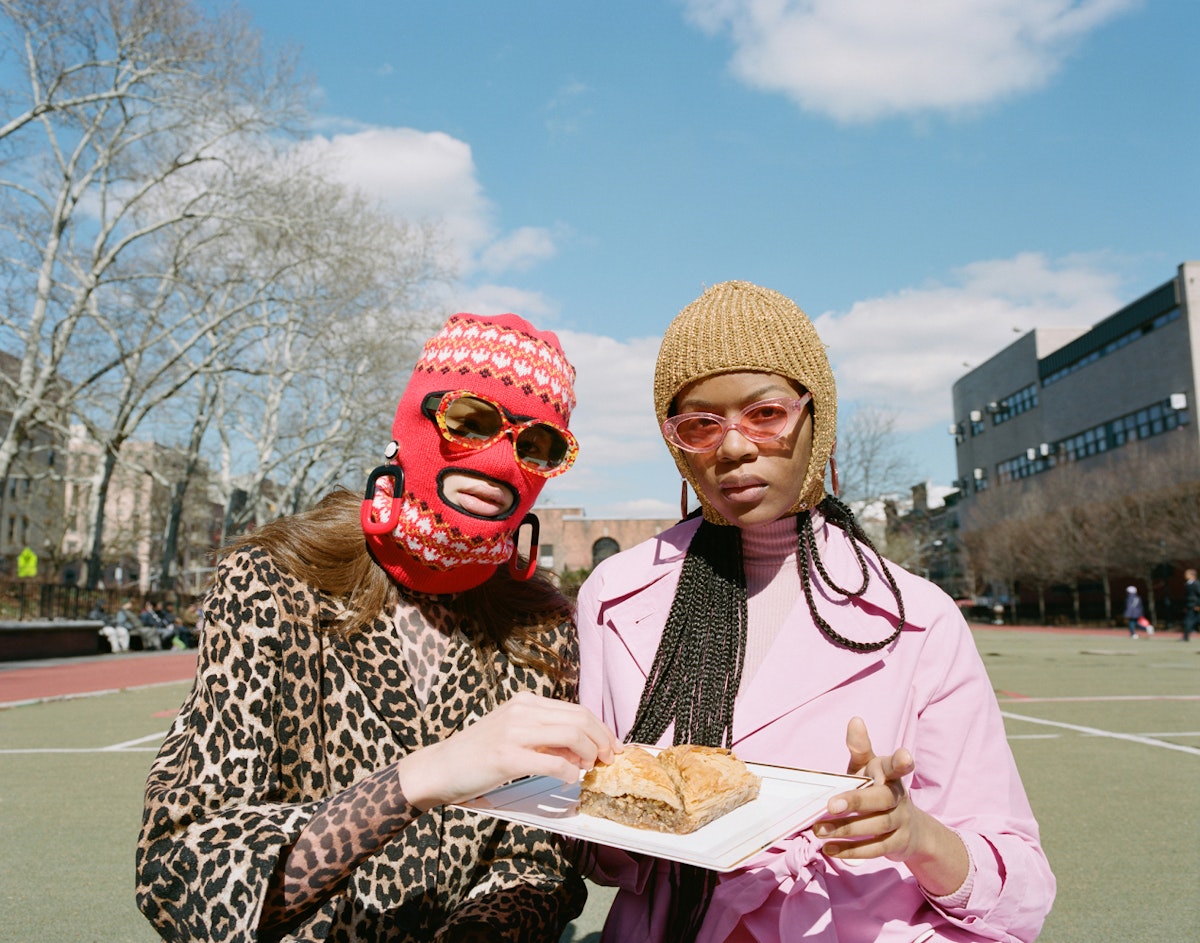 Des défilés aux streetstyles : la Balaclava est de retour
