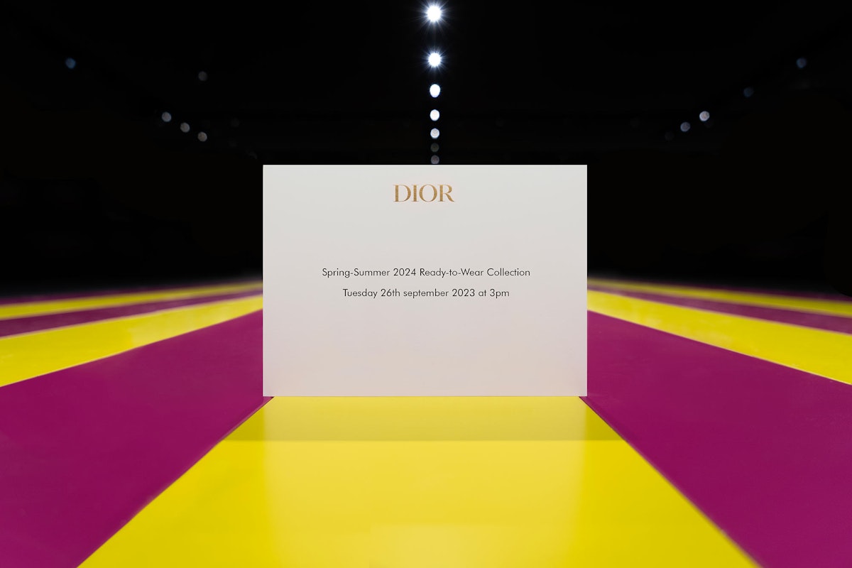 Votre carton d'invitation pour le défilé Dior printemps-été 2024 est ici