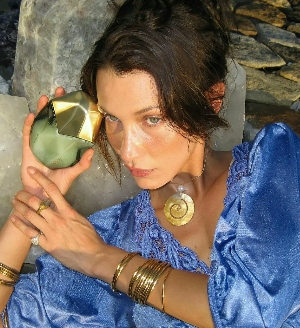 Bella Hadid : voici les nombreuses étapes de sa routine bien-être matinale