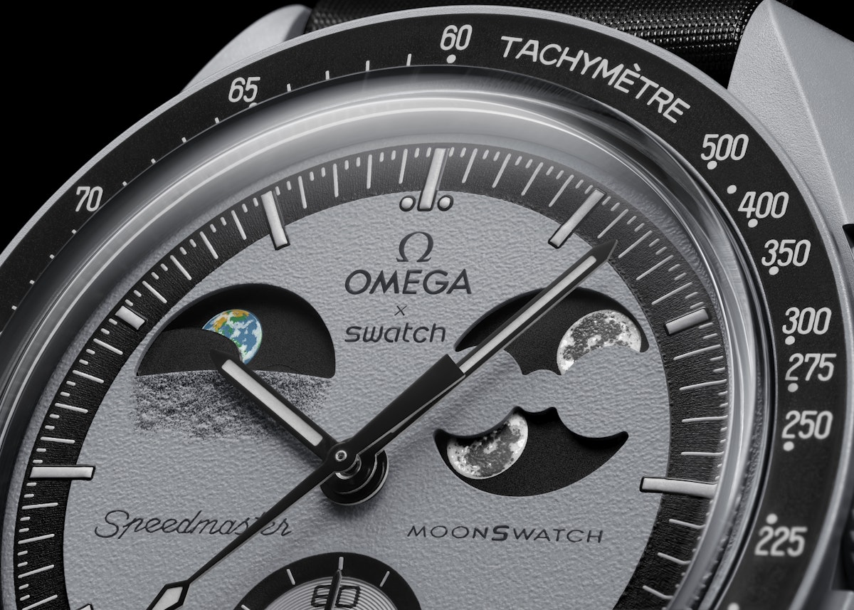 OMEGA et Swatch dévoilent un nouveau modèle : Mission to Earthphase