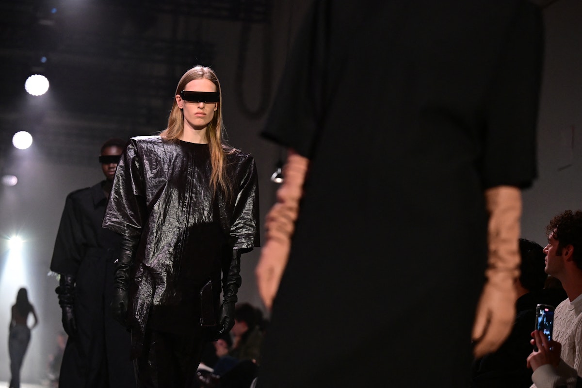 MM6 Maison Margiela automne-hiver 2025-26 : Subversion et simplicité redéfinies