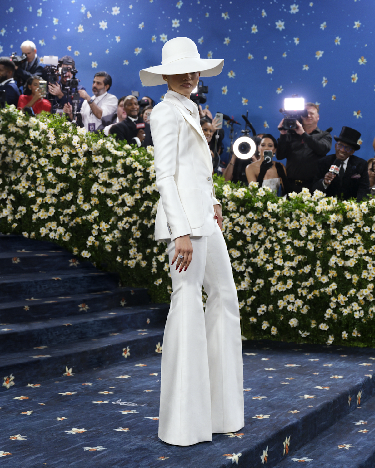 Zendaya réinvente le dandysme noir avec élégance au Met Gala 2025